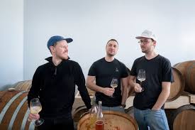 Lieux Communs – Grape Witches