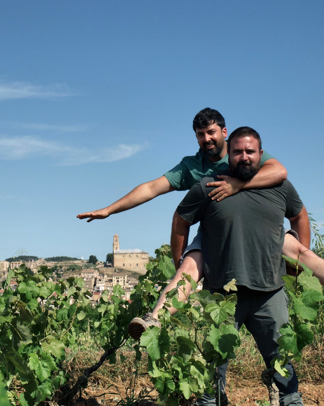 Celler Frisach – Grape Witches